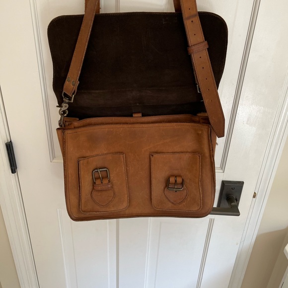 buffalo jackson | Bags | Buffalo Jackson Leather Messenger Bag | Poshmark